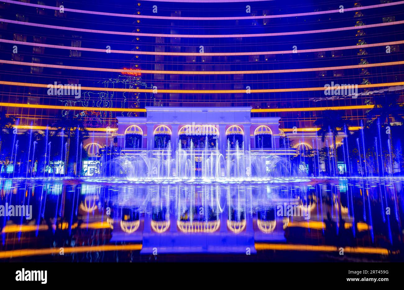 Water dance show hi-res stock photography and images - Alamy