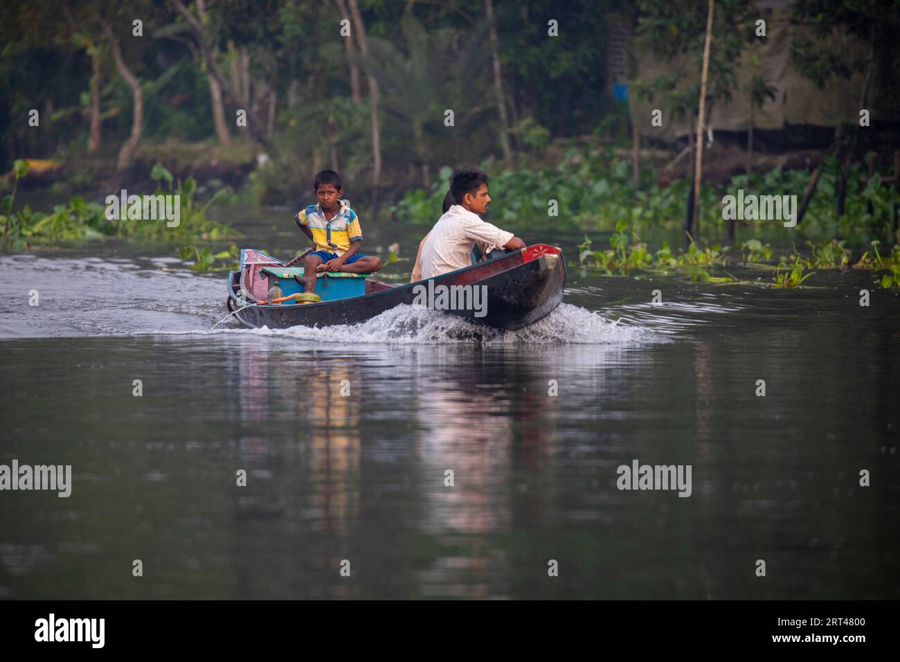 Life around the Sondha River. Pirojpur, Bangladesh Stock Photo - Alamy