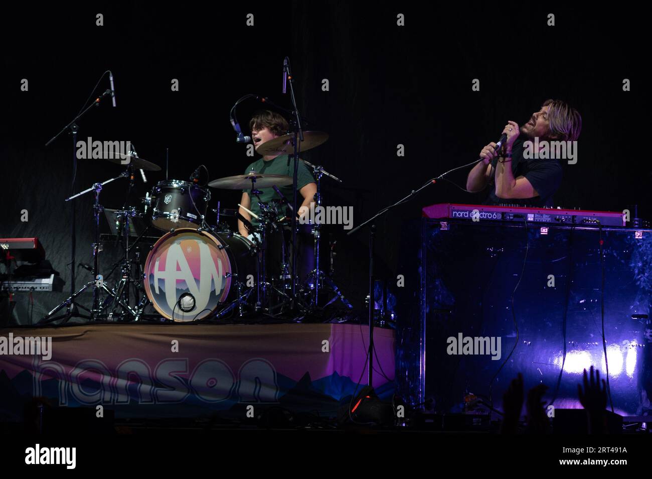 Hanson band music brothers hi-res stock photography and images - Alamy