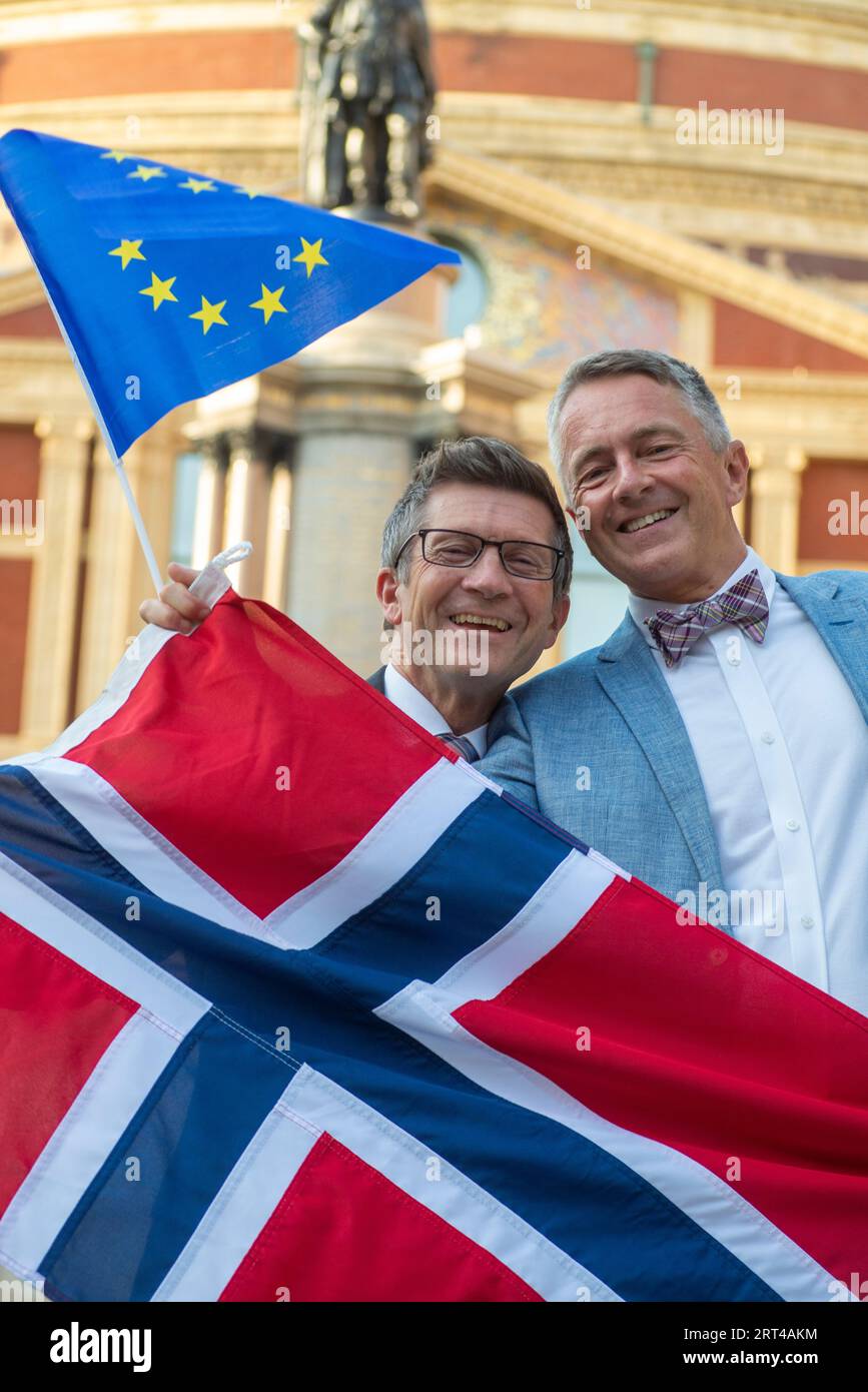 9 Sept 2023, London, UK - Queueing with an EU and Norwegian flag to get ...