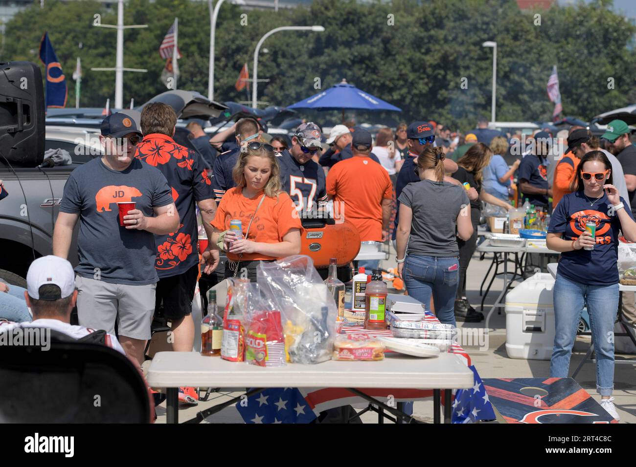 Bears soldier field tailgate hi-res stock photography and images - Alamy