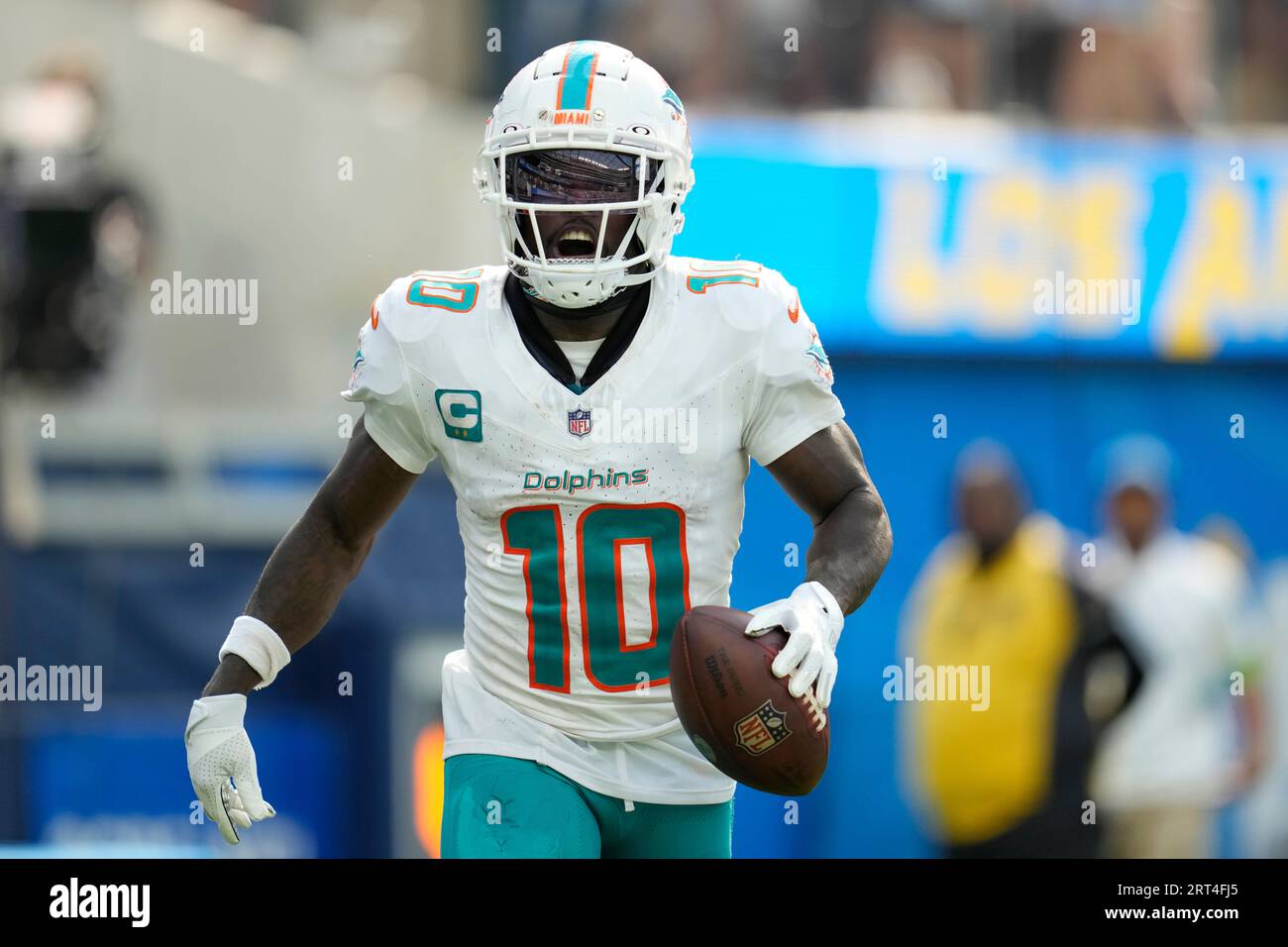 Miami Dolphins wide receiver Tyreek Hill celebrates his touchdown catch ...