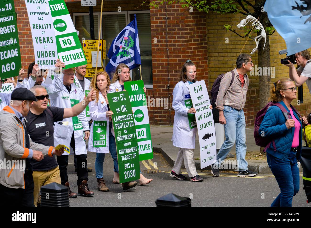 Doctors raising awareness hi-res stock photography and images - Alamy