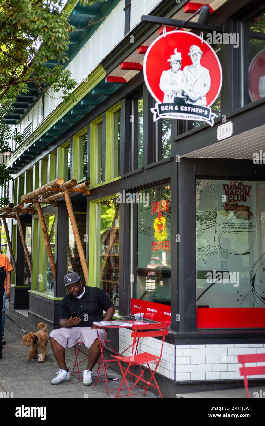 Arts lifestyle hi-res stock photography and images - Alamy