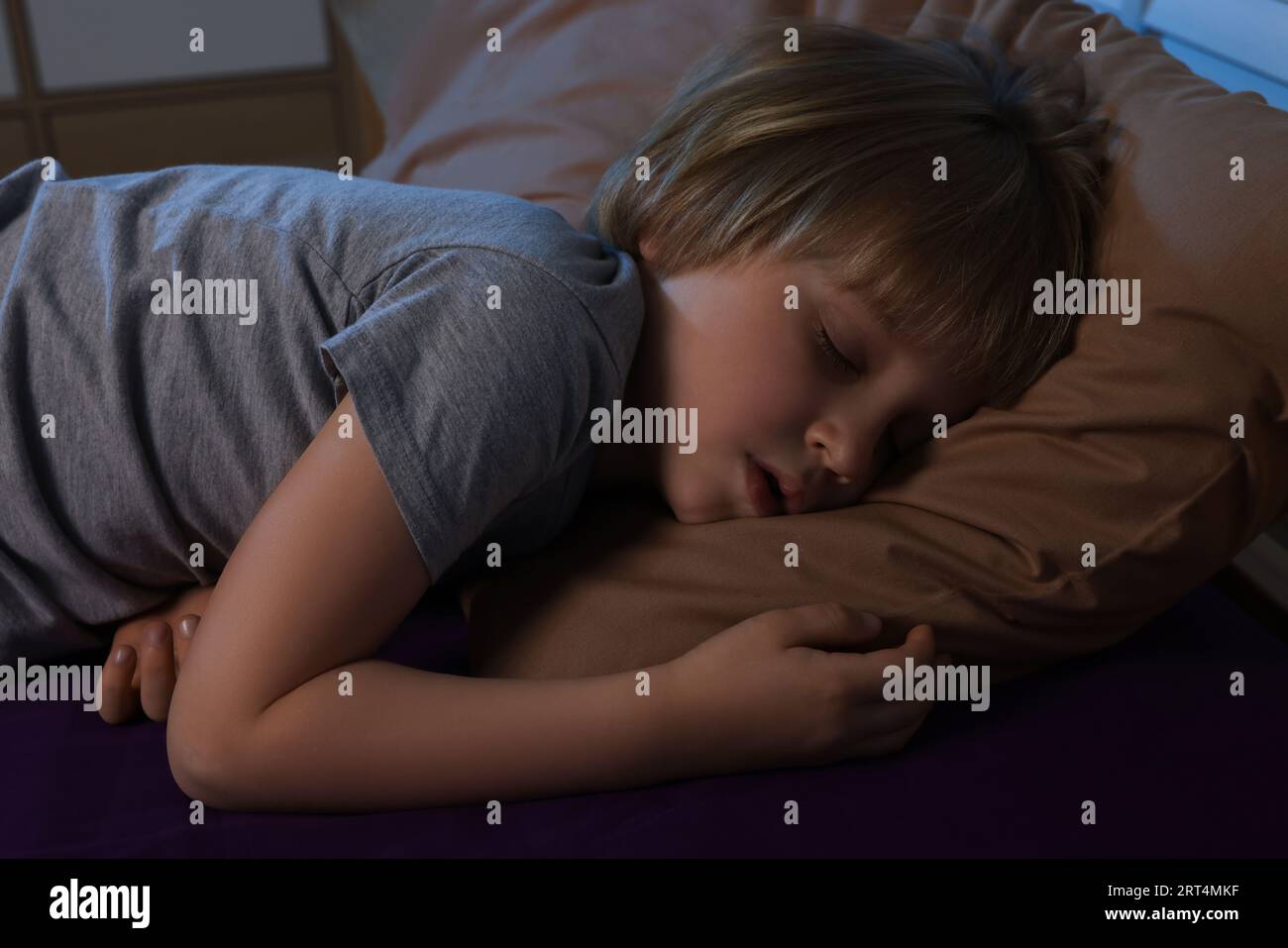 Child sleep apnea hi-res stock photography and images - Alamy