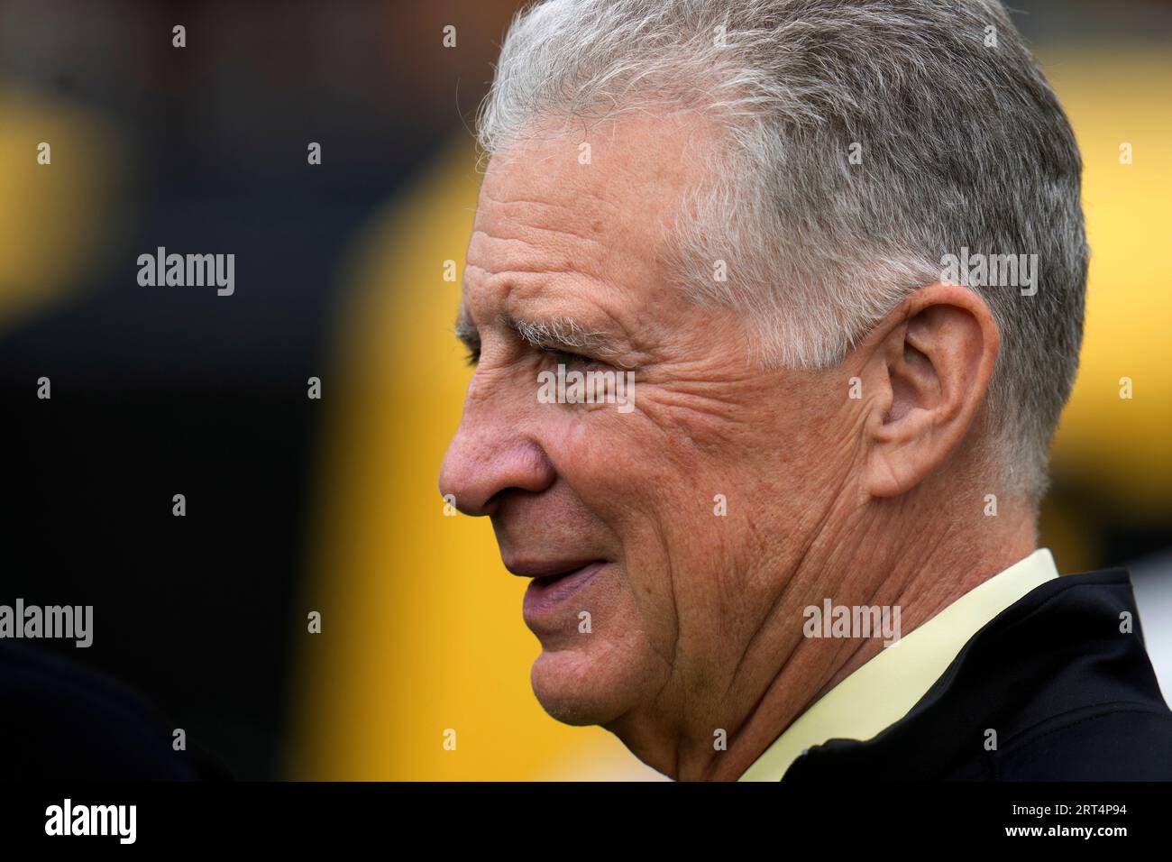 Pittsburgh Steelers owner Art Rooney II visits the sidelines during ...