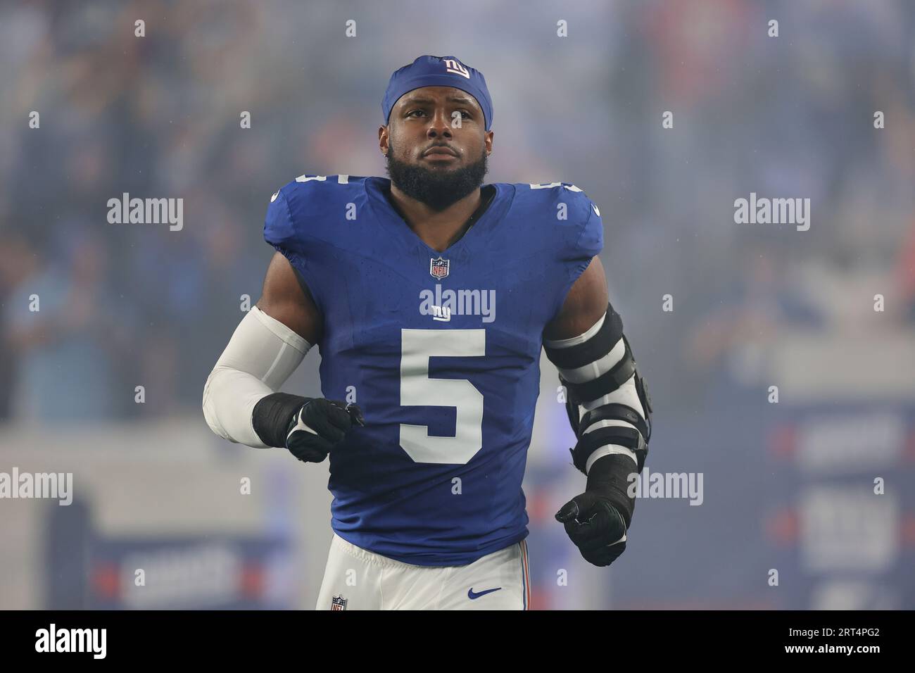 New York Giants' Kayvon Thibodeaux arrives on the field before an NFL ...