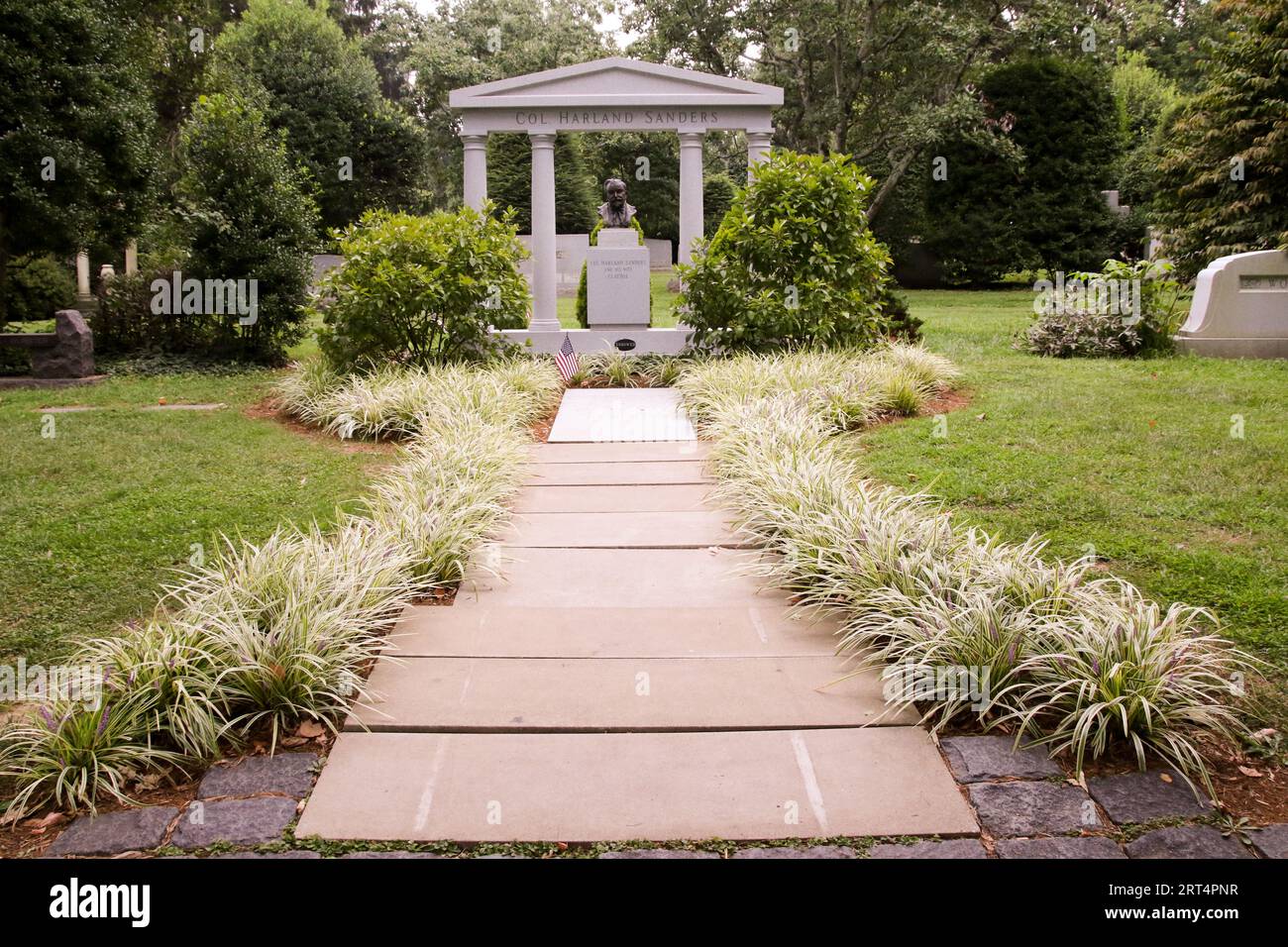Colonel sanders' grave hi-res stock photography and images - Alamy
