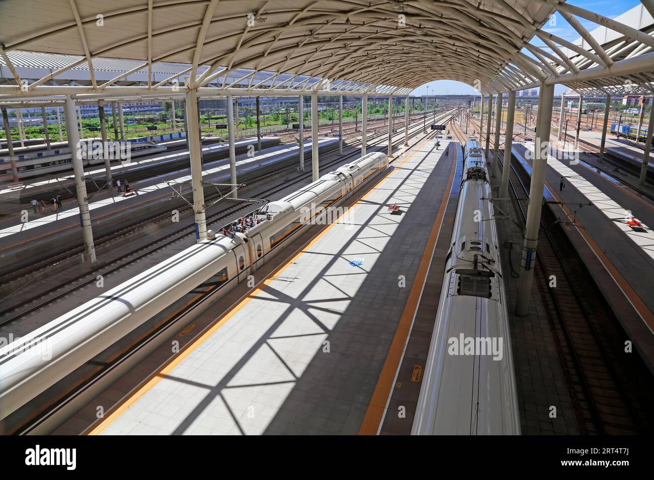 Railway station platform Stock Photo - Alamy