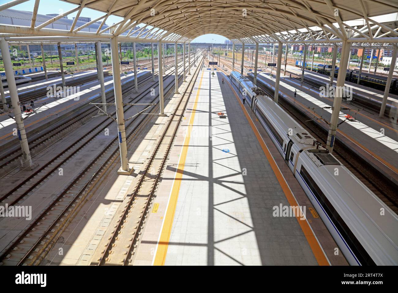 Railway station platform Stock Photo - Alamy