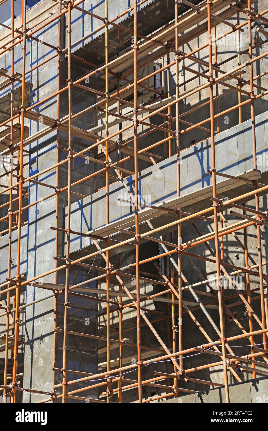 Steel scaffolding for construction site Stock Photo - Alamy