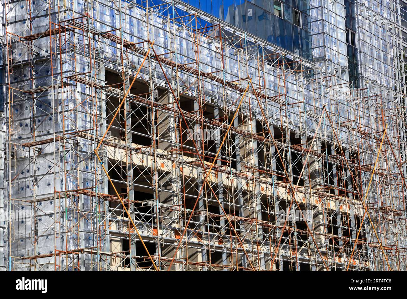 Steel scaffolding for construction site Stock Photo - Alamy