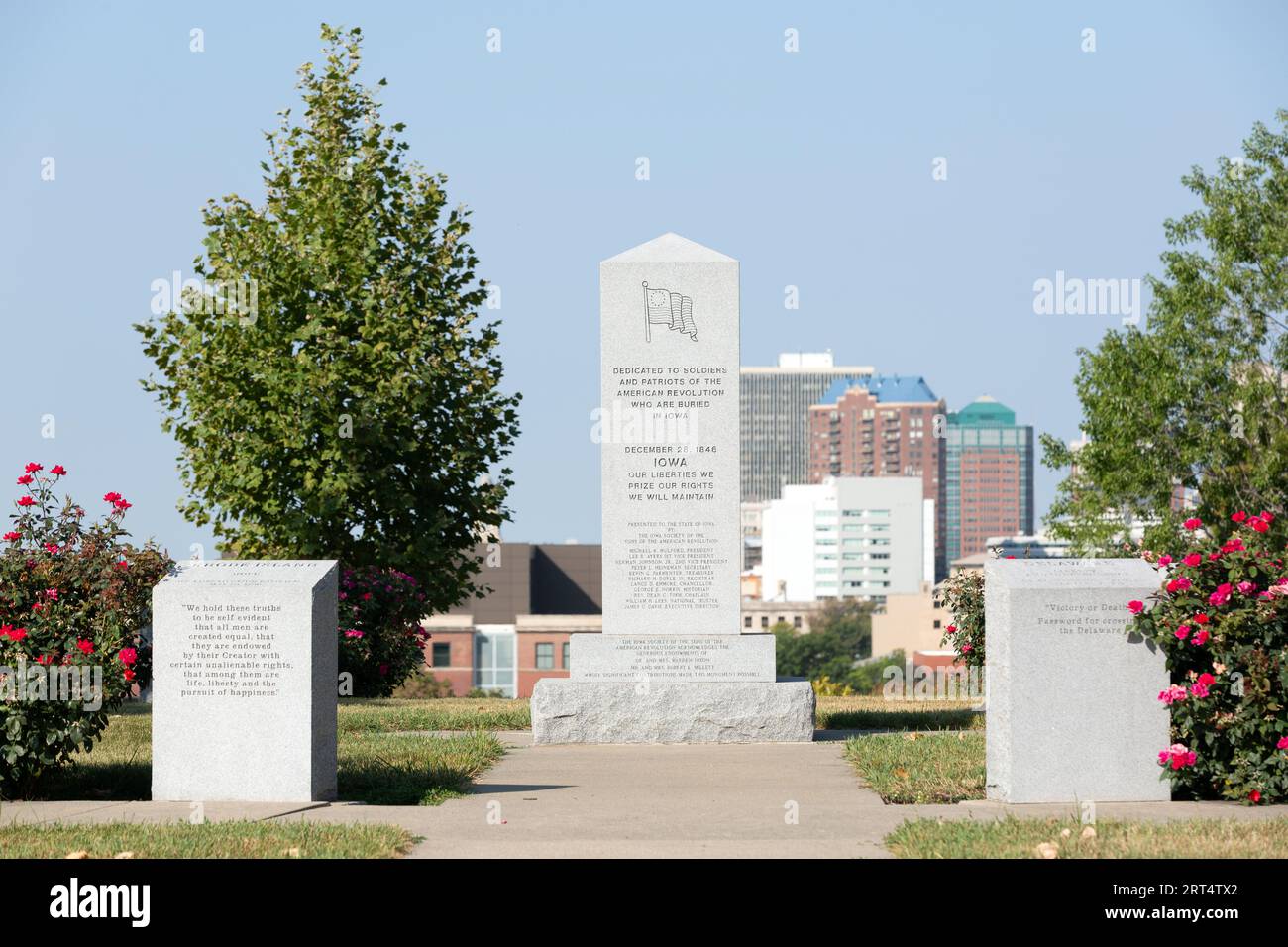 Revolutionary war monument hi-res stock photography and images - Alamy