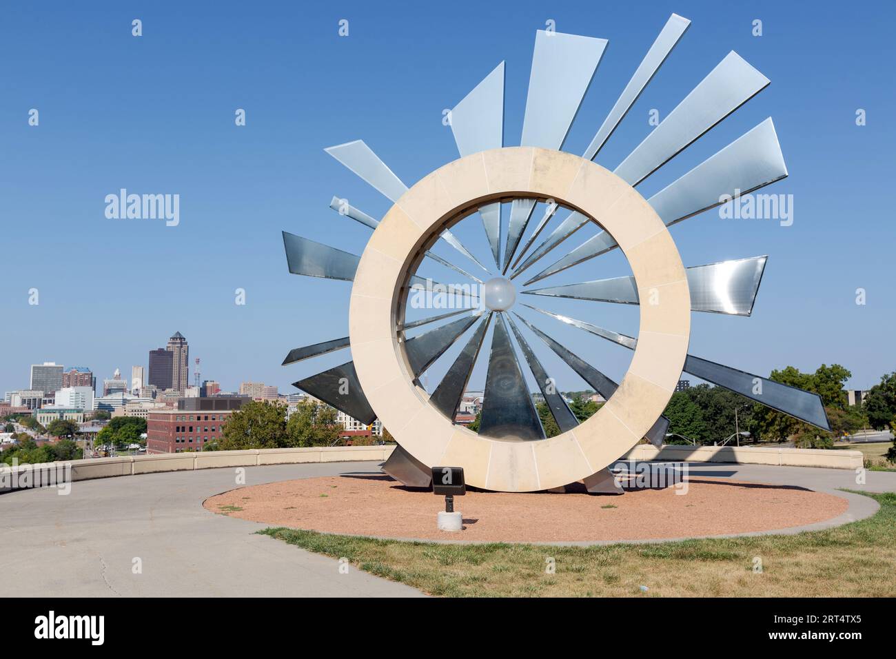 Shattering silence hi-res stock photography and images - Alamy