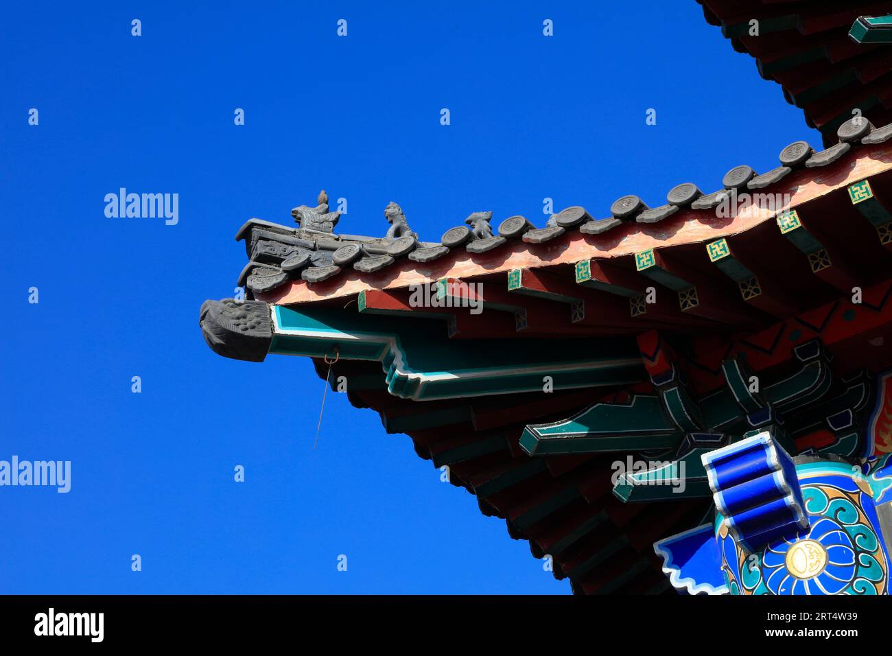 eaves of Chinese classical style Stock Photo - Alamy