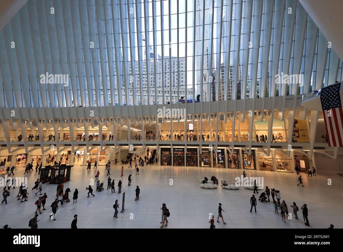 The Oculus at the World Trade Center is filled with crowds as U.S ...