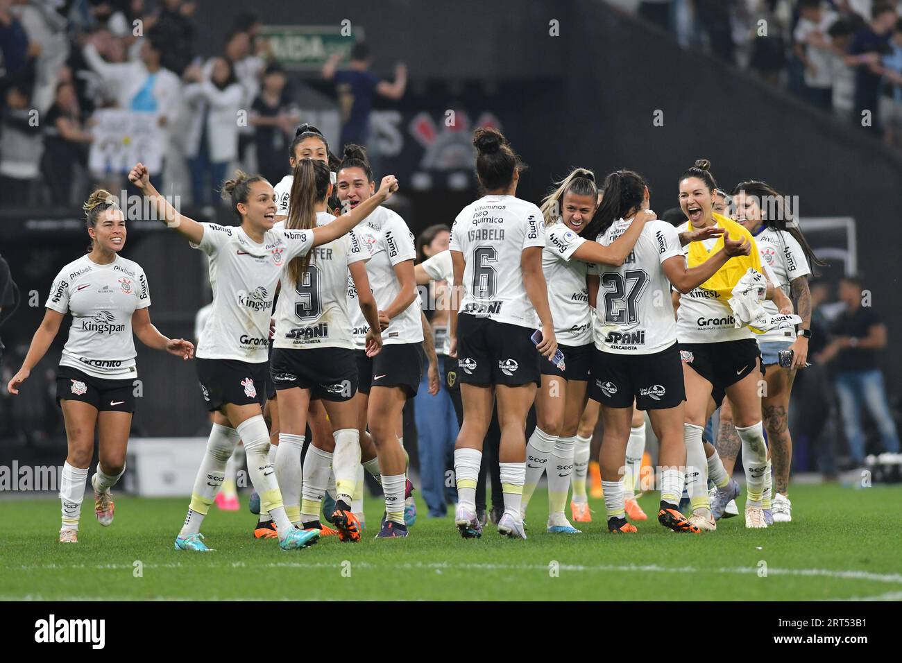 SAO PAULO, BRAZIL - SEPTEMBER 10: Players of Corinthians celebrate the ...