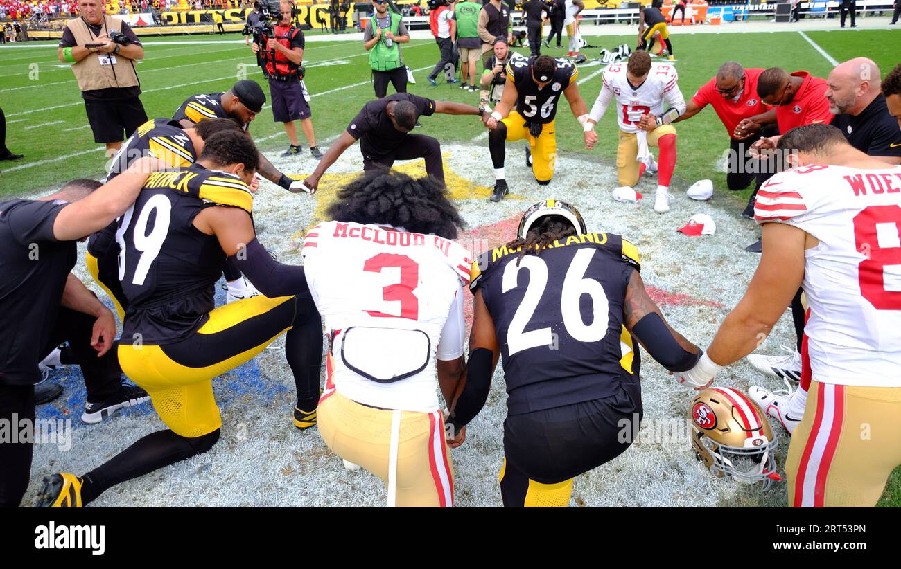 Pittsburgh, PA, USA. 10th Sep, 2023. Brock Purdy #13 prayer circle ...