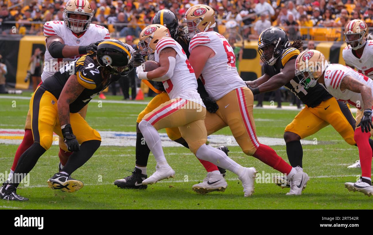 Elijah mitchell 49ers hi-res stock photography and images - Alamy