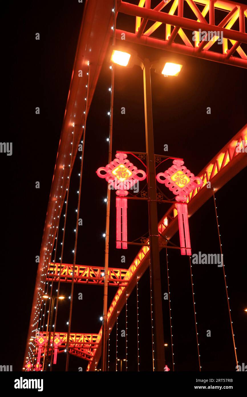 Chinese arched bridges hi-res stock photography and images - Alamy