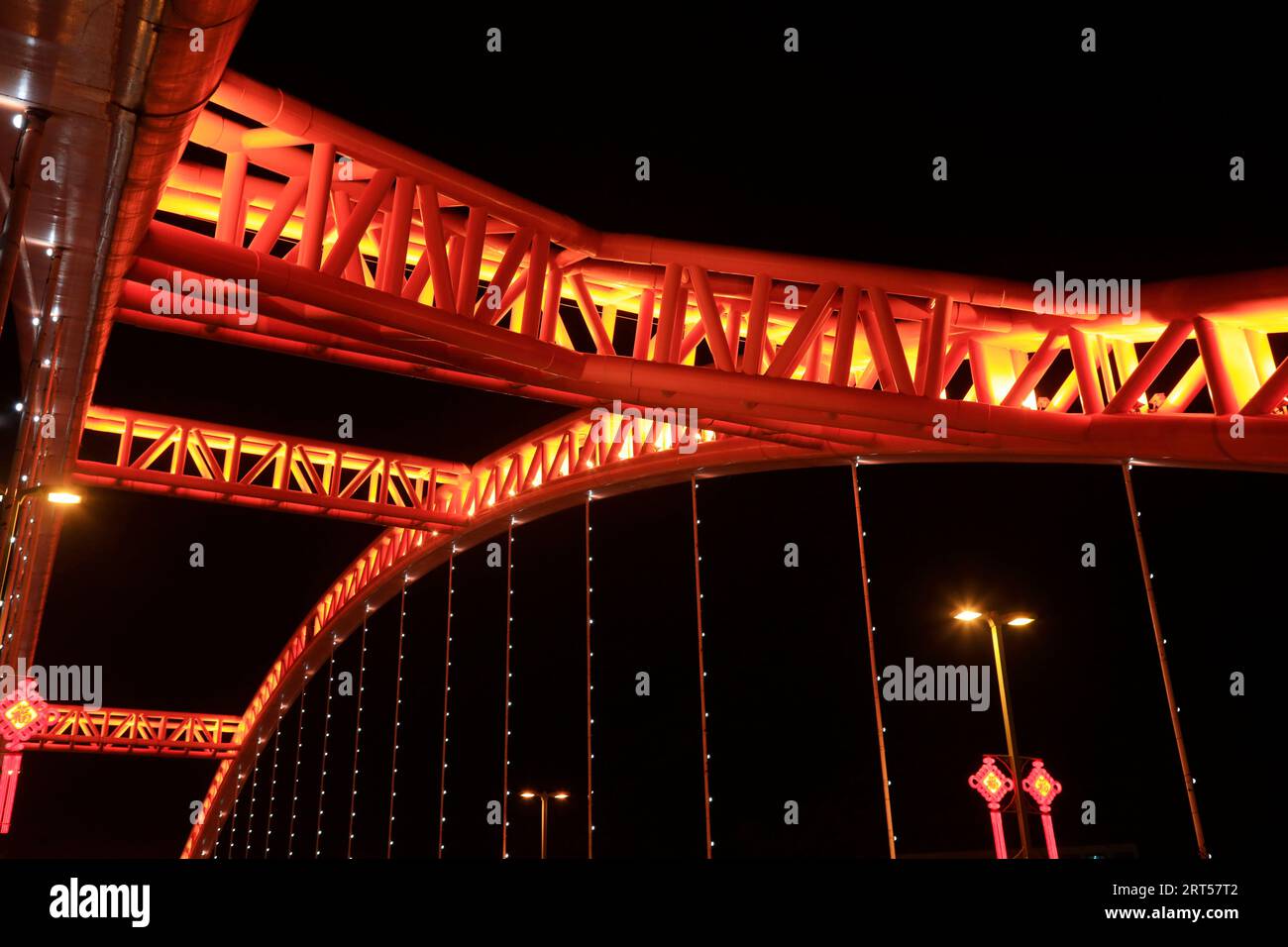 Chinese arched bridges hi-res stock photography and images - Alamy