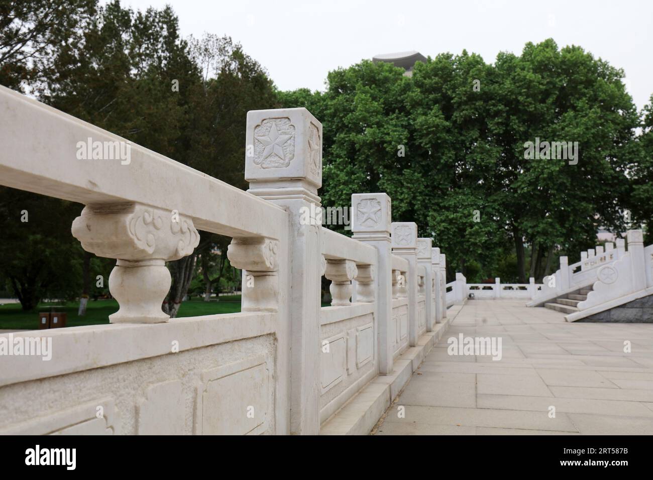 White marble railings hi-res stock photography and images - Alamy