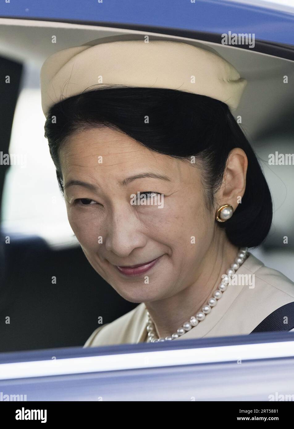 Japanese Crown Princess Kiko visits the Imperial Palace in Tokyo by car ...