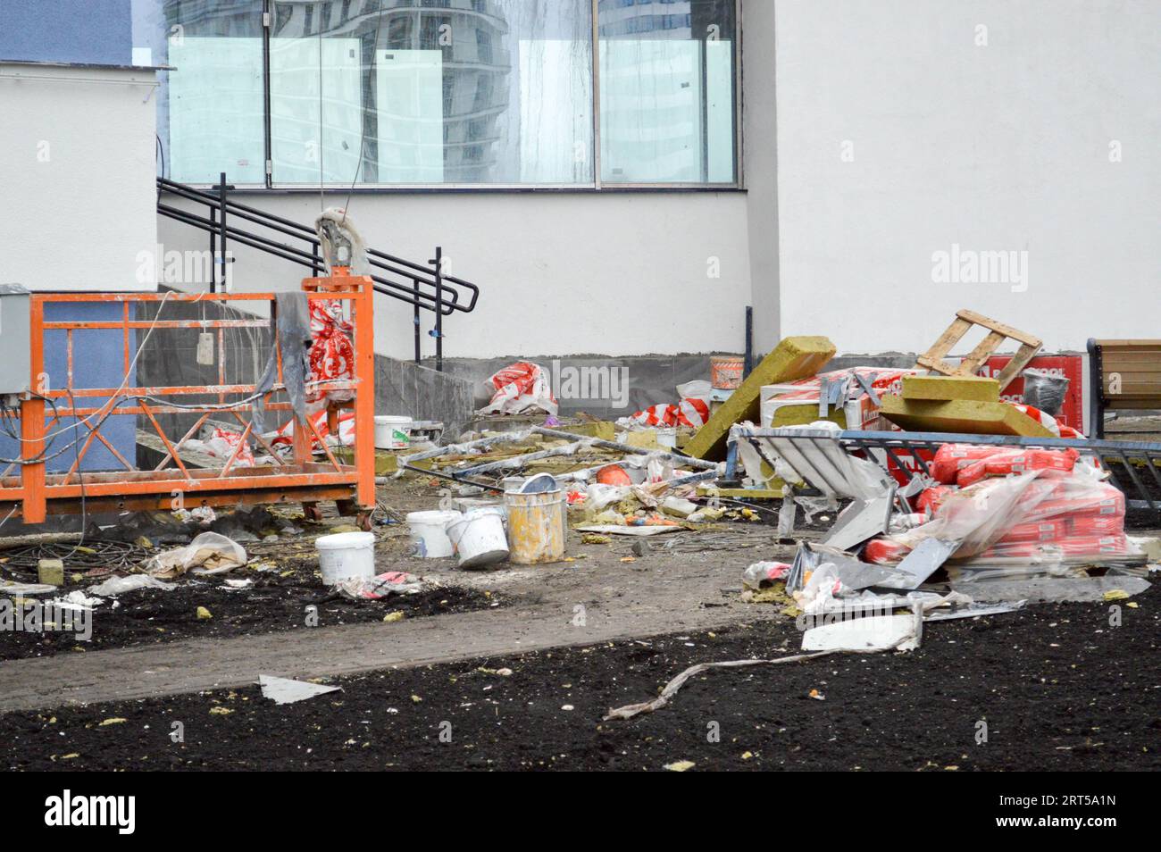 Large iron metal building facade elevator cradle for lifting workers ...