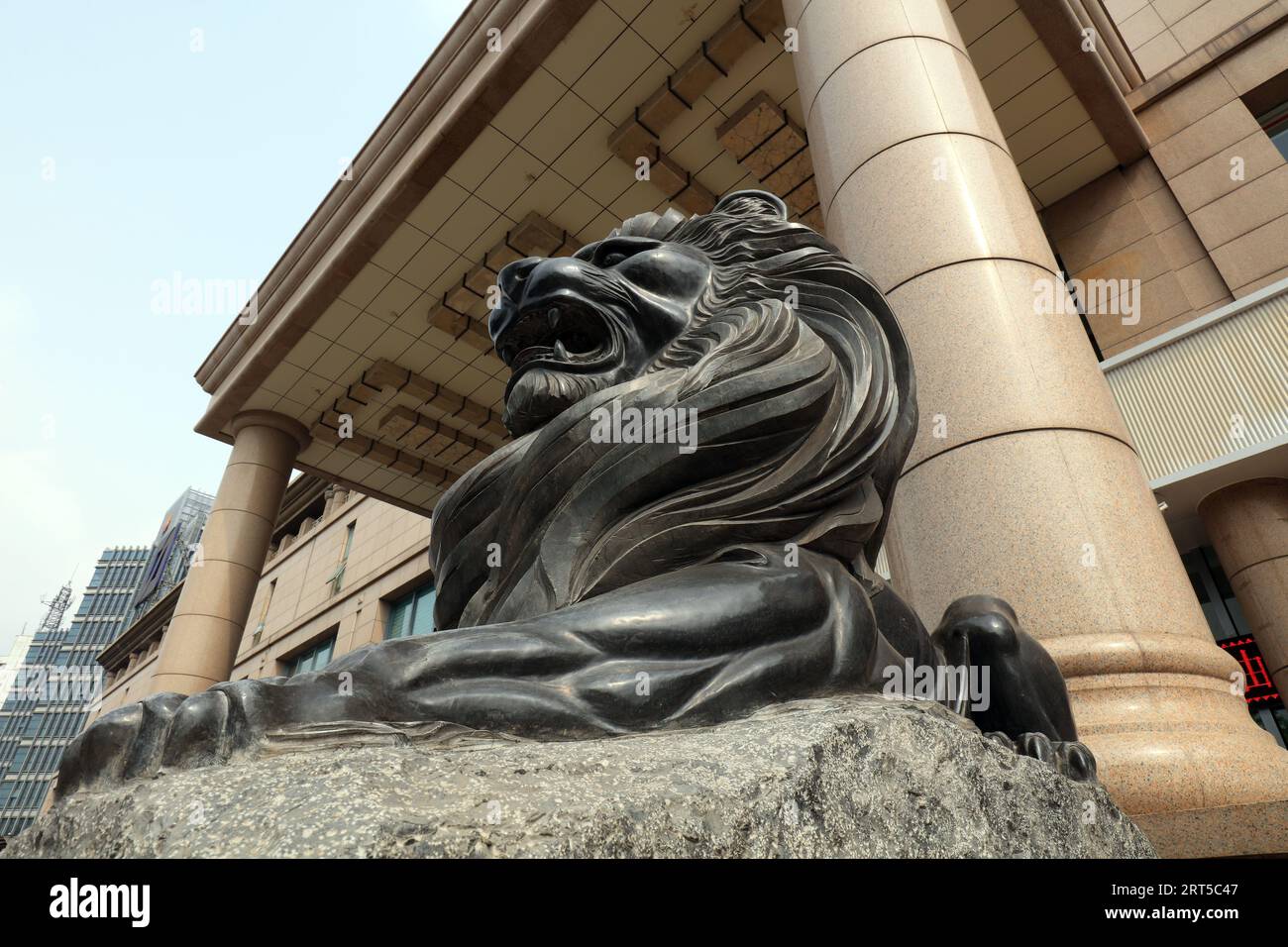 Vivid stone lion hi-res stock photography and images - Alamy