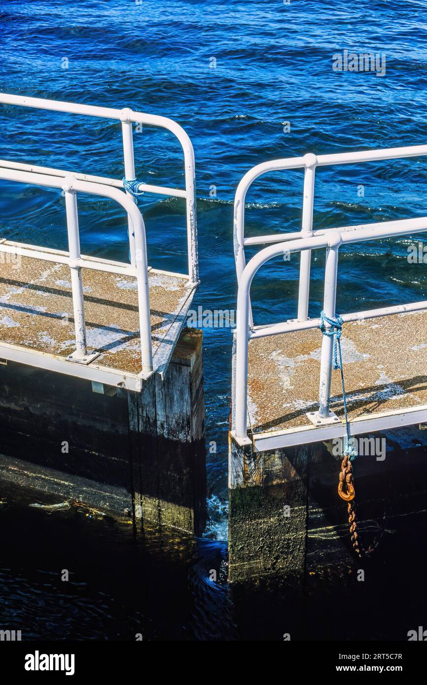 Lock gates opening in an canal Stock Photo - Alamy