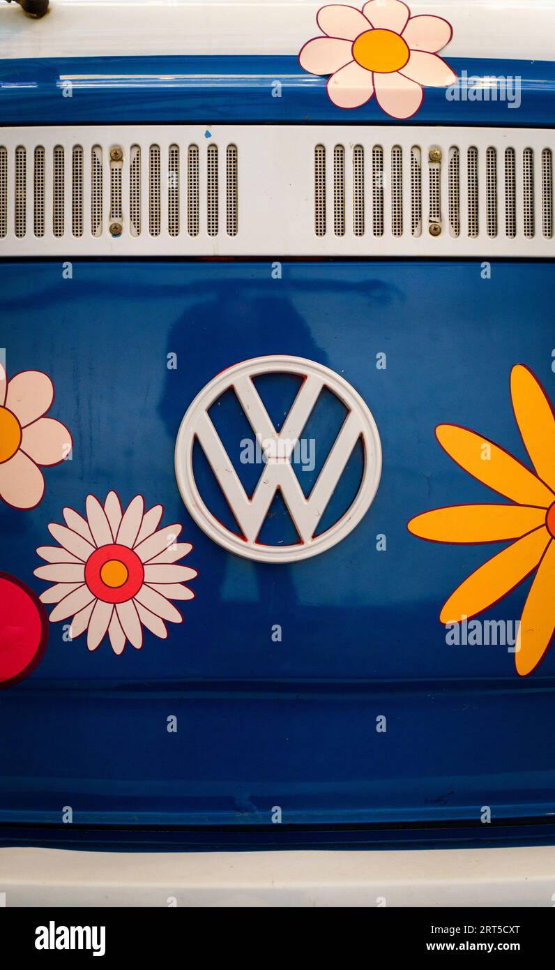 San Francisco, USA - September 1, 2023: Volkswagen vintage bus. Retro ...