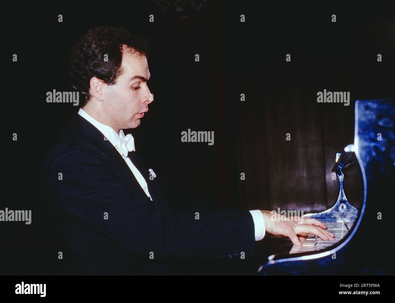 Classical pianist hi-res stock photography and images - Alamy