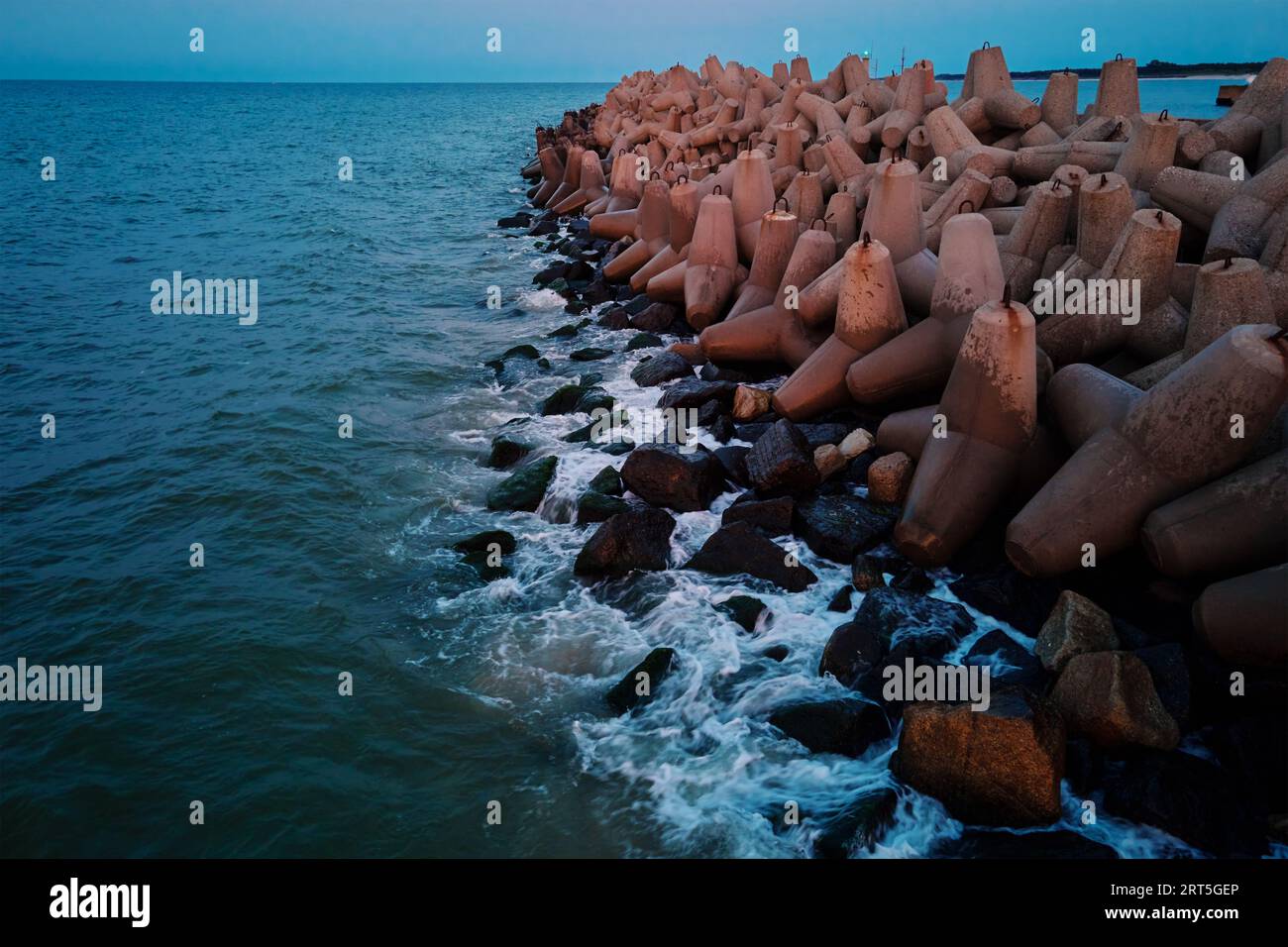 Shoreline breakwaters aerial hi-res stock photography and images - Alamy