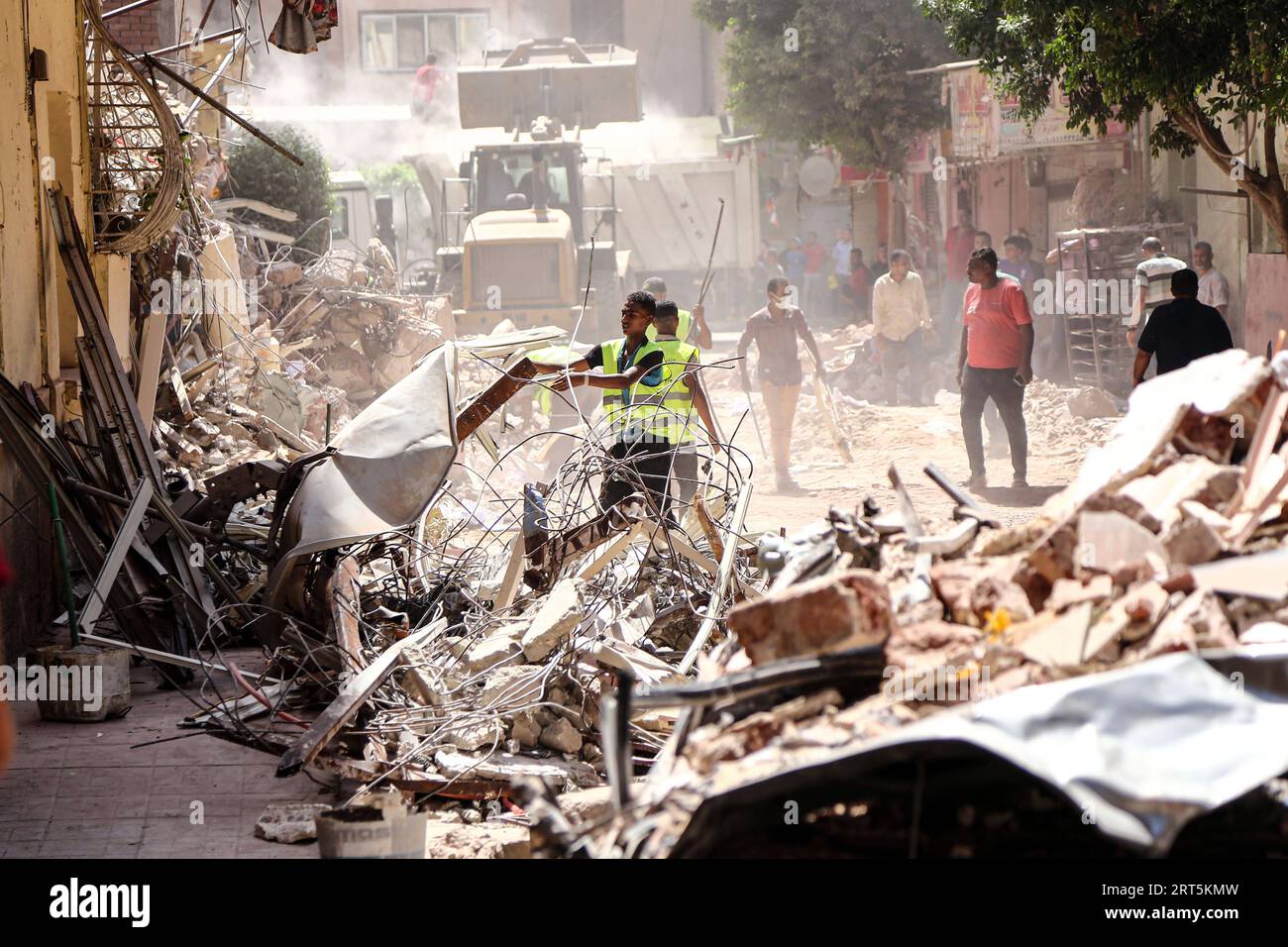 Egypt cairo building collapse hi-res stock photography and images - Alamy