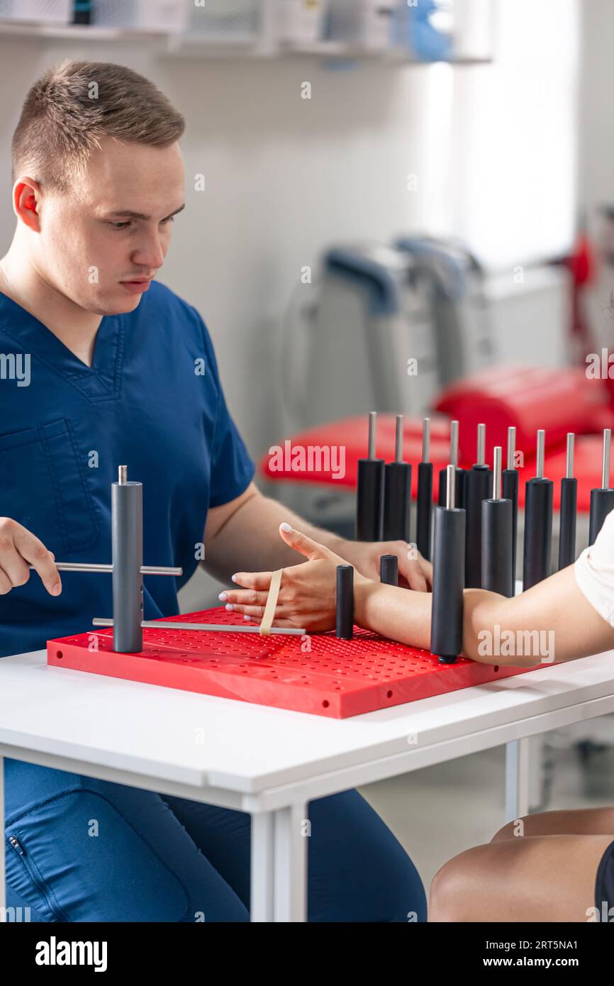 Development of movements of the radial wrist joint on a functional ...