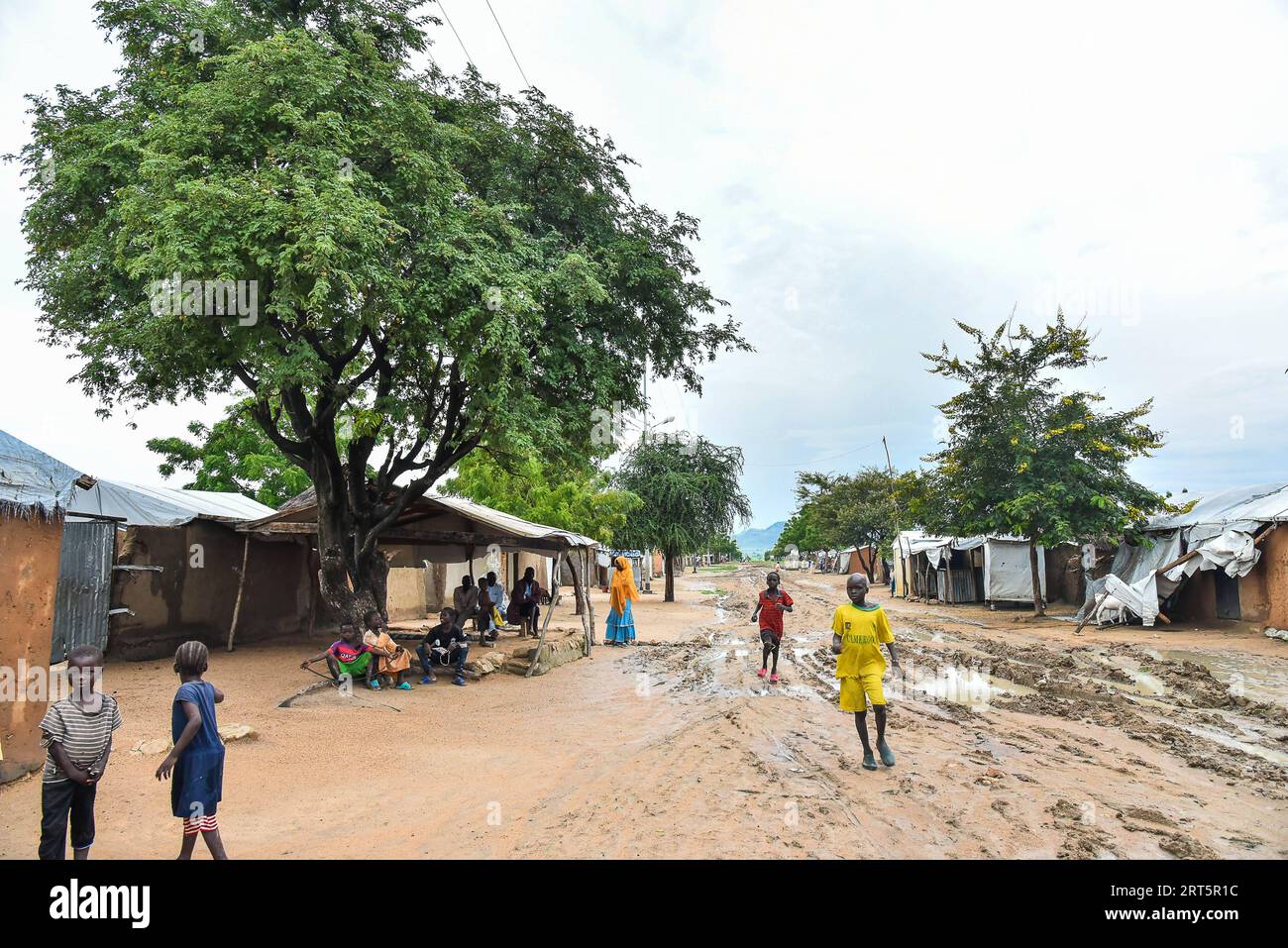 Streets of yaounde in cameroon hi-res stock photography and images - Alamy