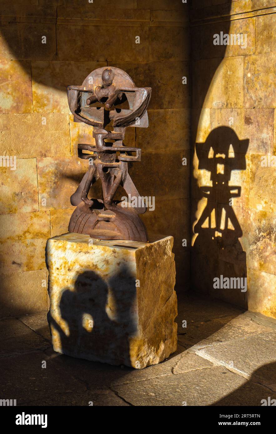 Stone sculptu hi-res stock photography and images - Alamy