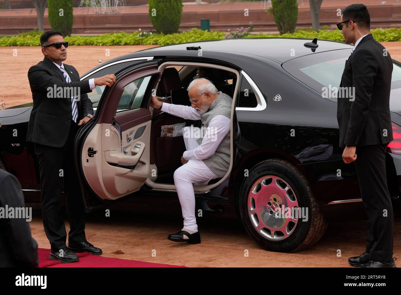 Indian Prime Minister Narendra Modi arrives for the ceremonial reception of Saudi Arabia's Crown ...