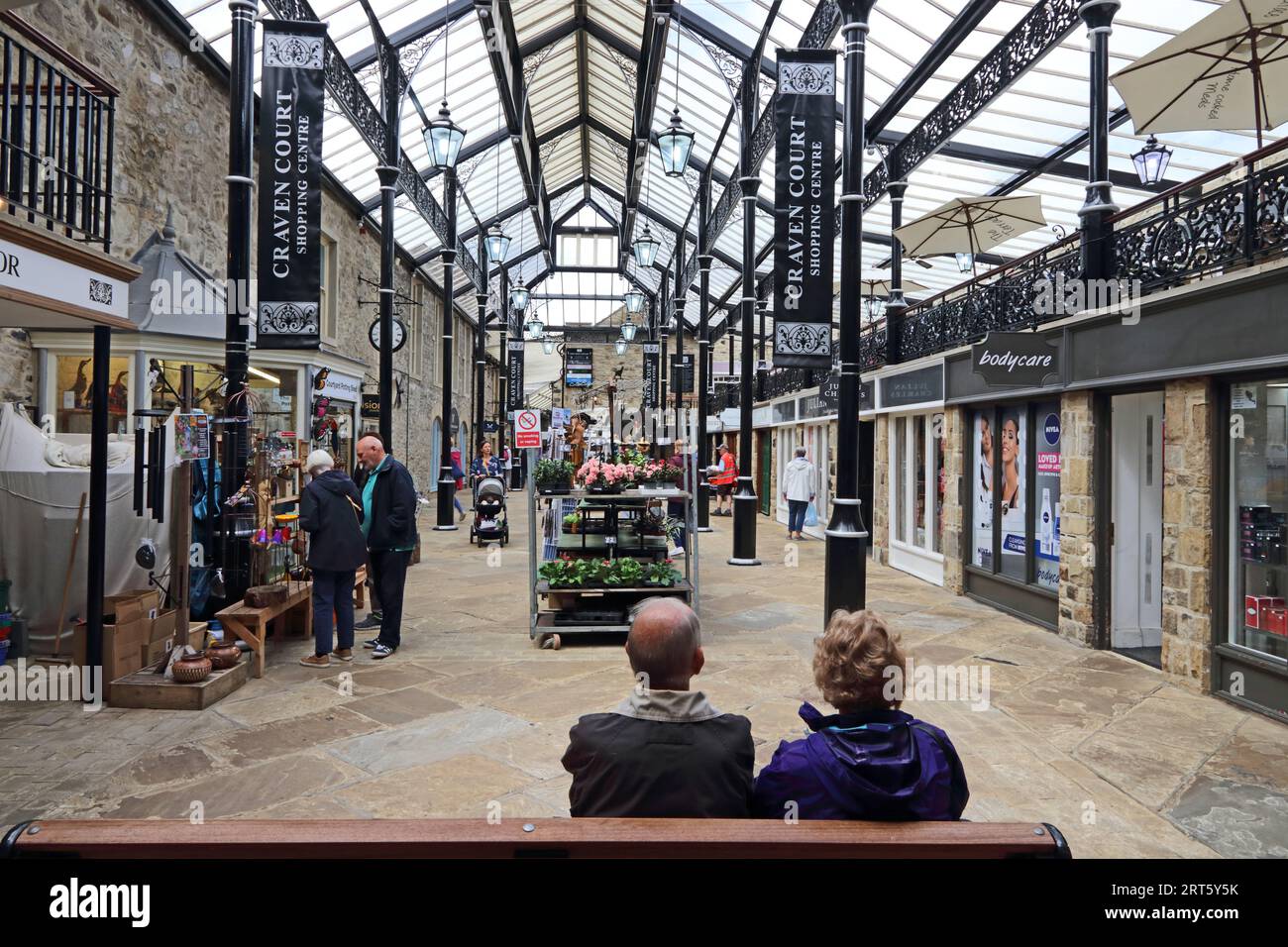 Interior of Craven Court shopping centre, Skipton Stock Photo - Alamy
