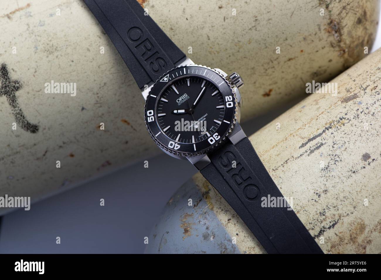Oris Aquis Date Stock Photo - Alamy