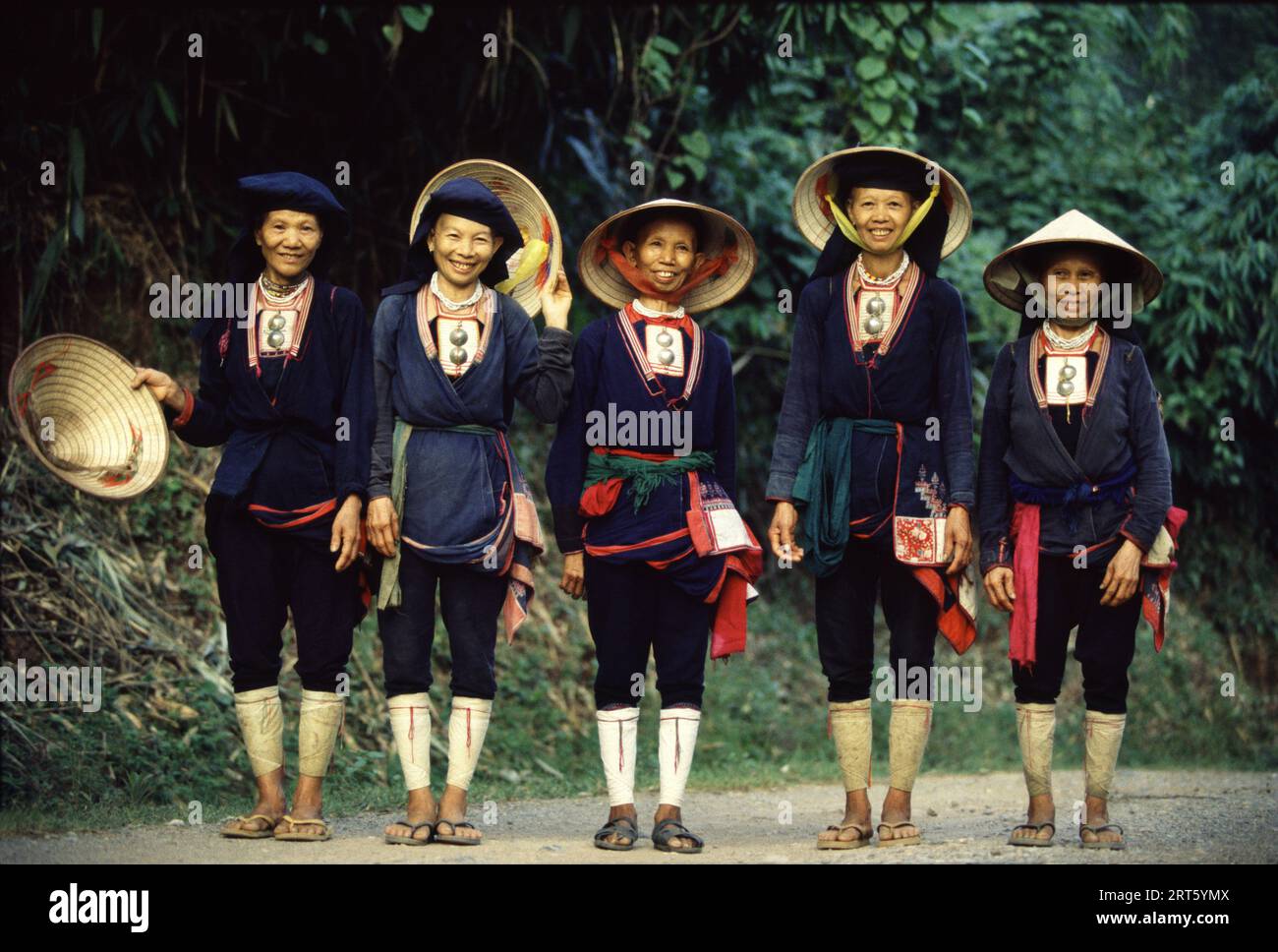 Women of Muong tribe Stock Photo - Alamy