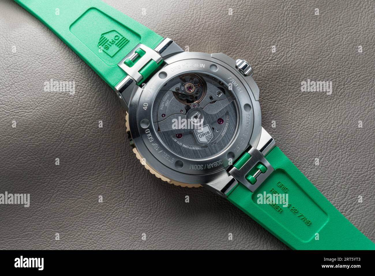 Oris Aquis Date Calibre 400 -01 400 7769 6357-07 4 22 77FC Stock Photo ...