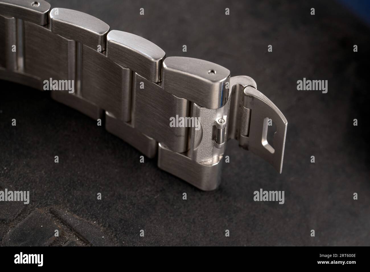 Oris Aquis Date Calibre 400 01 400 7763 4135 Stock Photo - Alamy