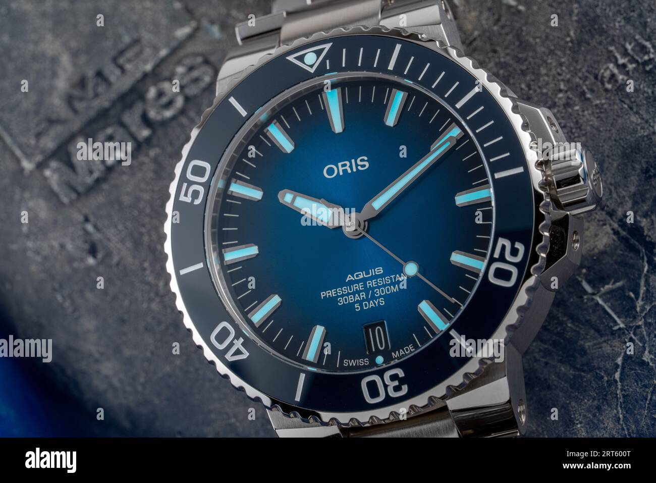 Oris Aquis Date Calibre 400 01 400 7763 4135 Stock Photo - Alamy