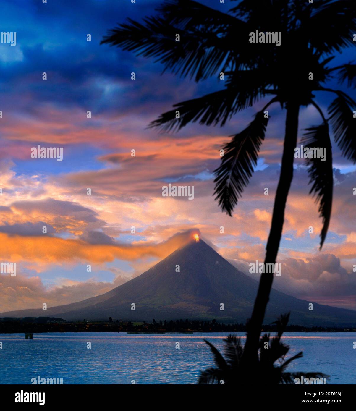 Mayon Volcano near Legazpi City, Philippines Stock Photo - Alamy