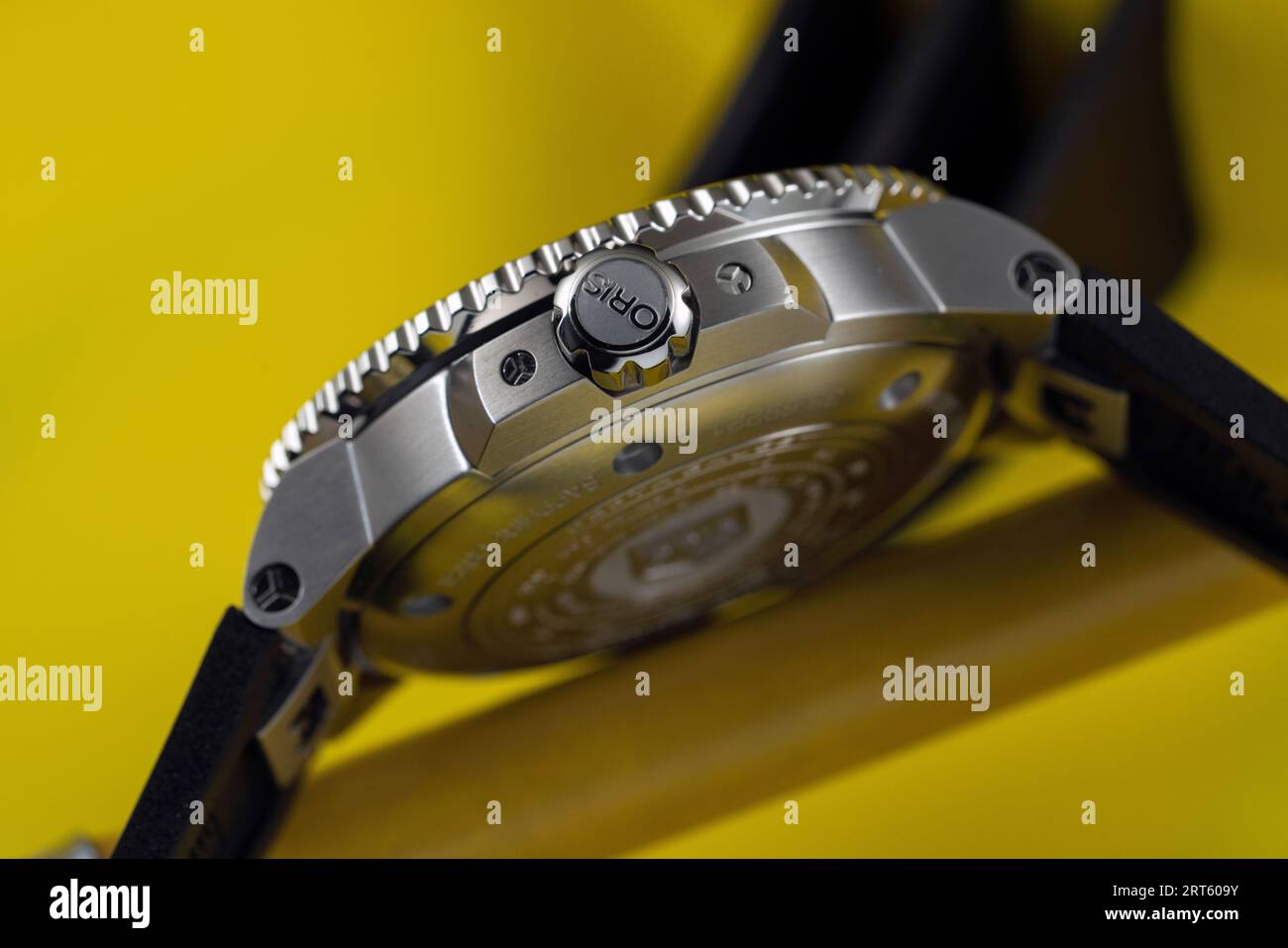 Oris Aquis Depth Gauge 01 733 7755 4154 Stock Photo - Alamy