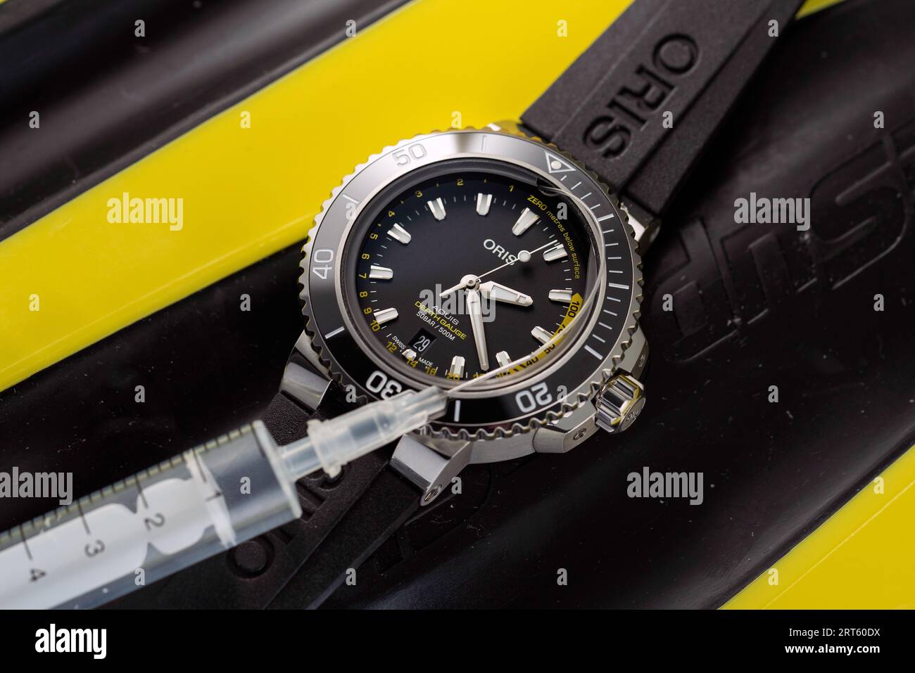 Oris Aquis Depth Gauge 01 733 7755 4154 Stock Photo - Alamy