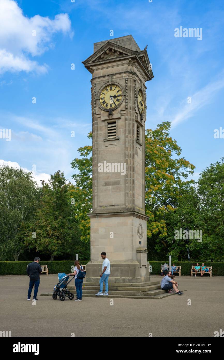 The Memorial Clock at Jephson Gardens, Leamington Spa, Warwickshire ...