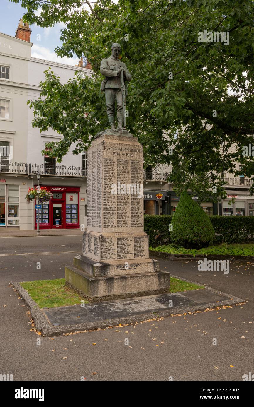 The warmemorial on The Parade, Leamington Spa, Warwickshire, England Stock Photo - Alamy