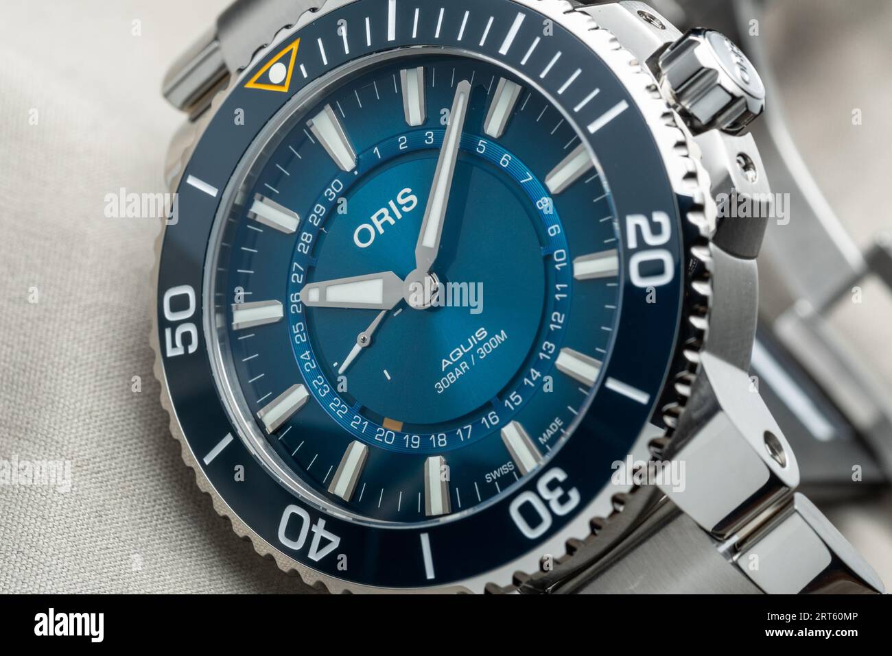 Oris Aquis Great Barrier Reef LE III 01 743 7734 4185 Stock Photo - Alamy
